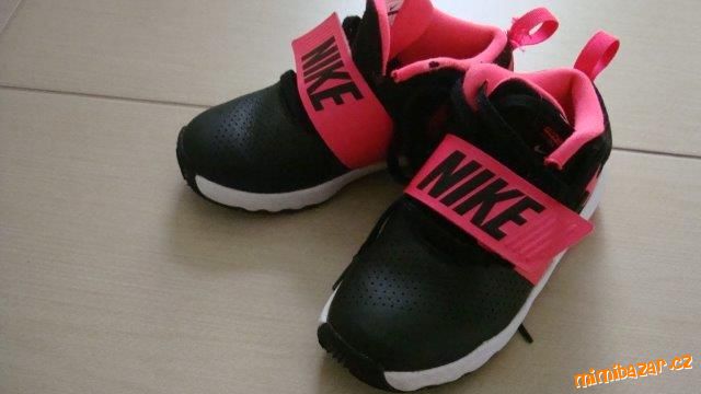 Sleva - Botasky NIKE neon, Ostrava | Mimibazar.cz