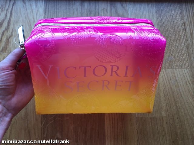 Prodám - VICTORIA’S SECRET KOSMETICKÁ TAŠTIČKA, Praha - město ...
