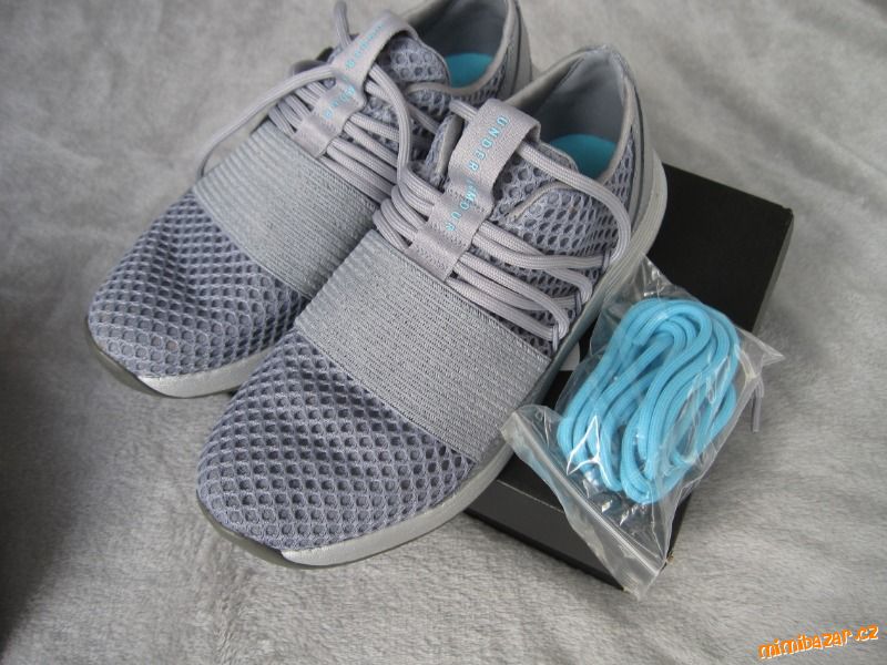 Prodám - Dámské botasky Under Armour, Vyškov | Mimibazar.cz