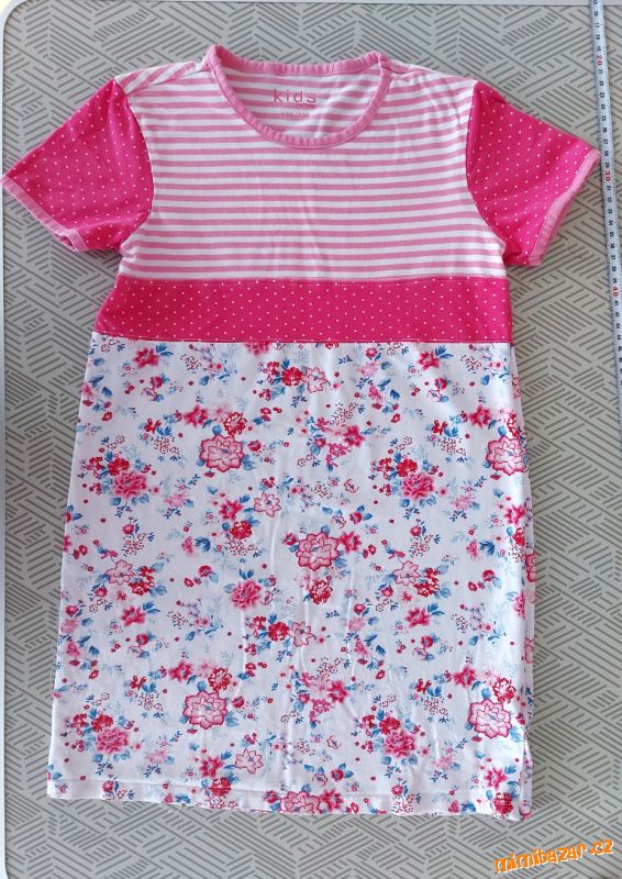 Prodám - Krásné šaty s květinovým vzorem vel. 122 128, Brno | Mimibazar.cz