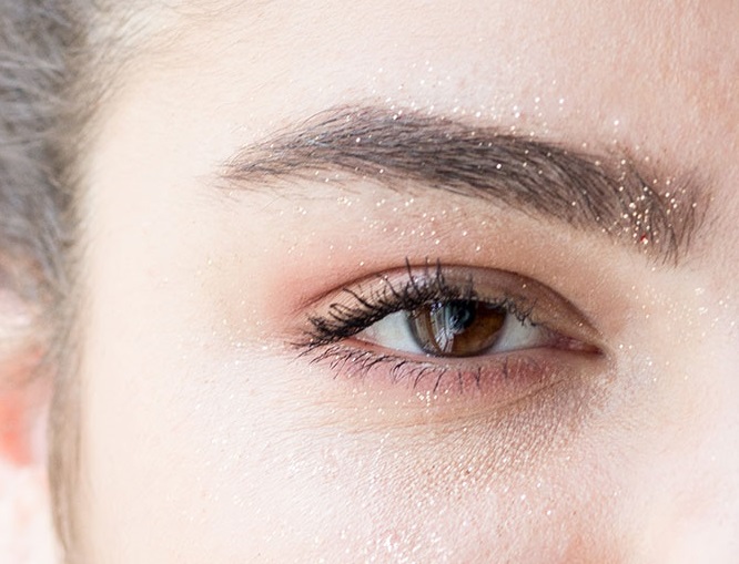 Znáte nejnovější trend v úpravě obočí Baby Brows sází na přirozenost ...